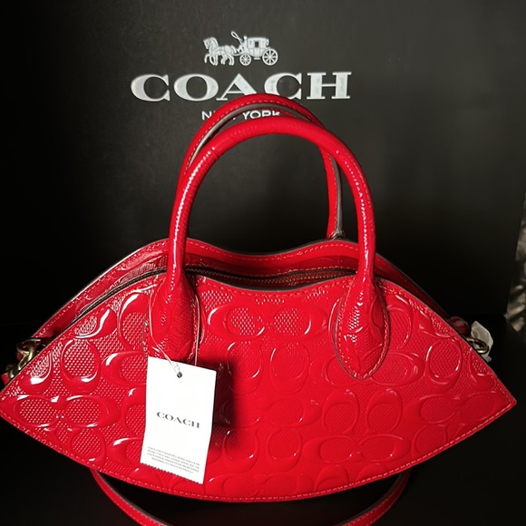 Coach | Bags | Nwt Coach Runway Lip Kiss Bag Signature Leather Red ...